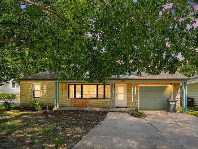 2038 Tennessee St, Lawrence, KS 66046