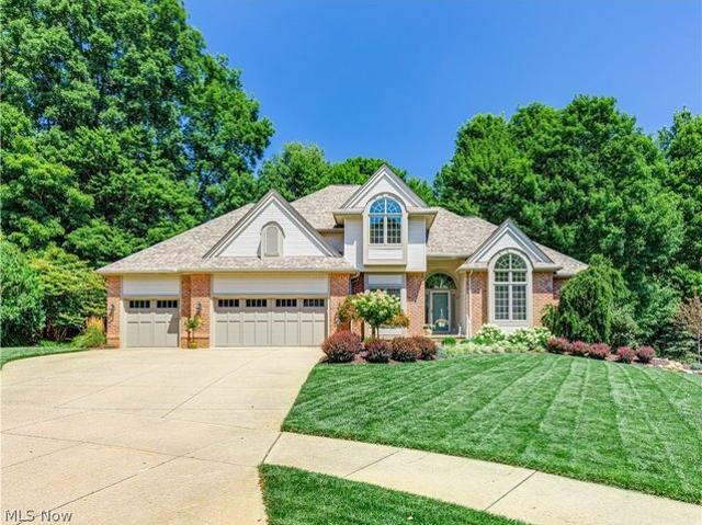 2039 Bent Creek Trl, Cuyahoga Falls, OH 44223