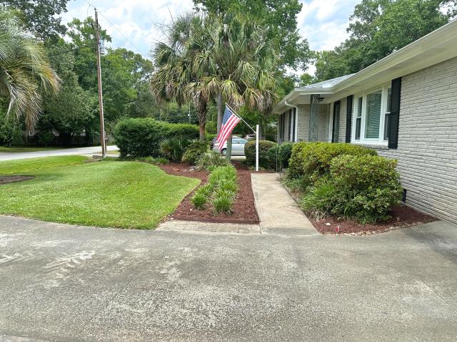 2039 Bishop Drive
