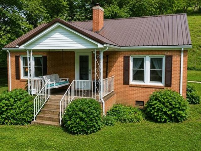 2039 Blackburn Hollow Rd, Cornersville, TN 37047