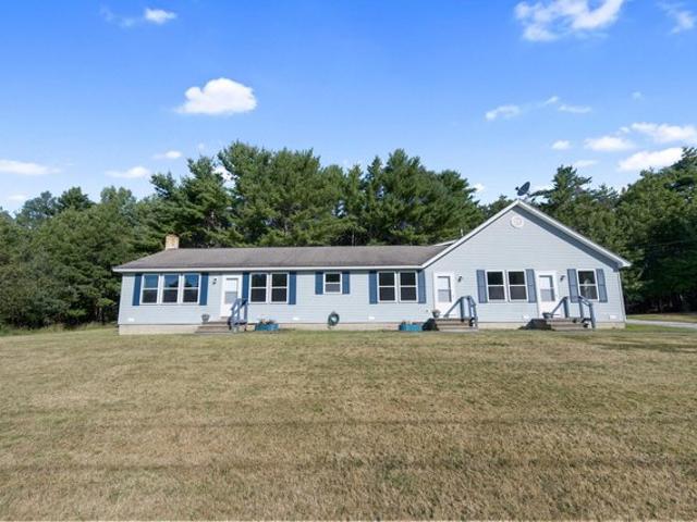 2039 Cedar Brook Dr, Hermon, ME 04401