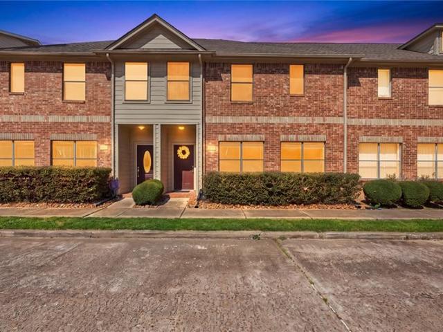 2039 Glencove Dr, Seabrook, TX 77586