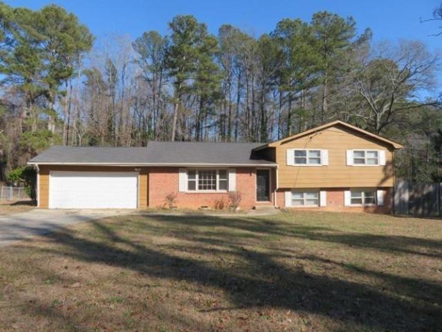2039 Levgard Ln, Riverdale, GA 30296