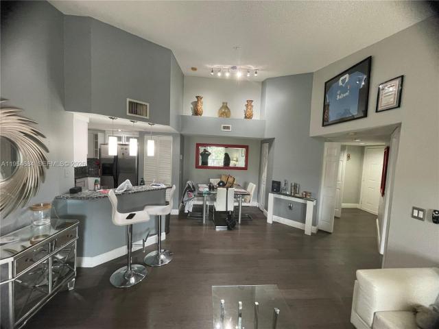 2039 SE 10th Ave, Unit 517, Fort Lauderdale, FL 33316 | MLS #A11954
