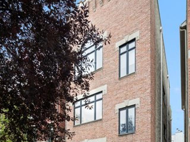 2039 W Crystal St Apt 2, Chicago, IL 60622