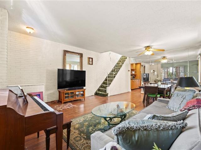 2039 West 5th Street