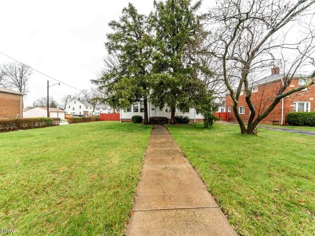 20303 Lake Shore Boulevard