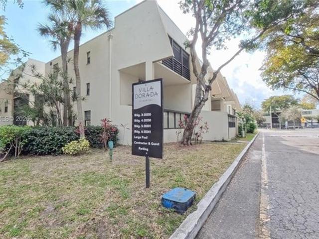 20300 W Country Club Dr Ph 18 3, Aventura, FL 33180