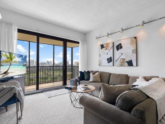 20301 W Country Club Dr #PH 28, Aventura, FL 33180