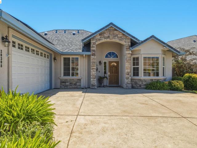 20308 Starr King Dr