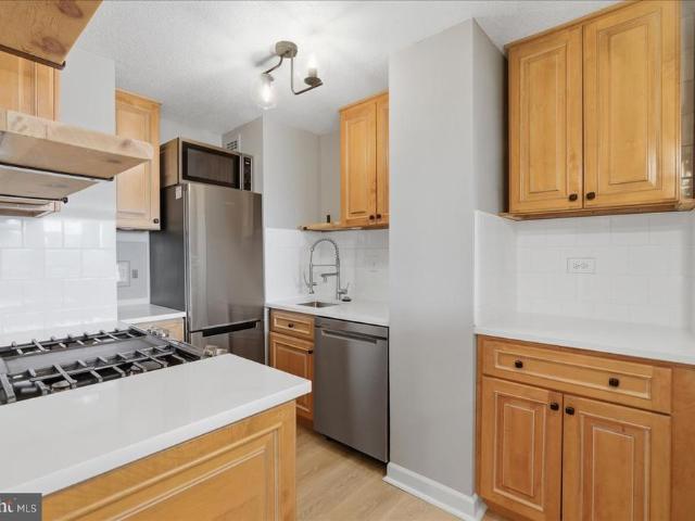 2030 N Adams Street N # 1209