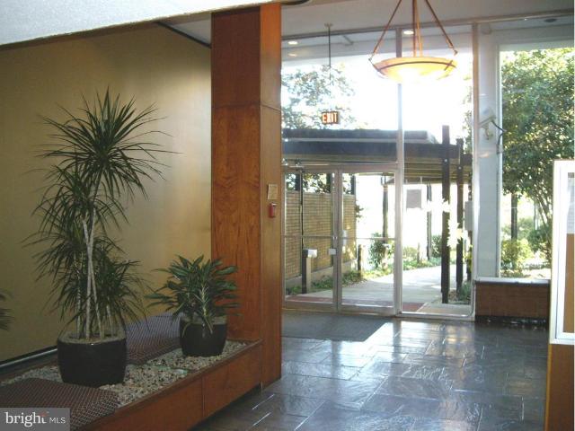 2030 N Adams Street # 1008