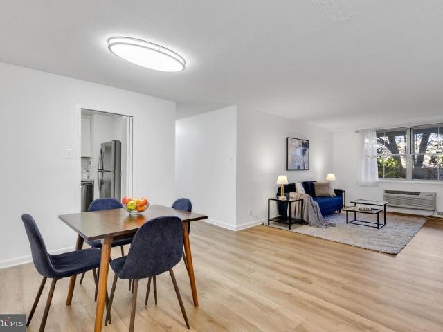 2030 N Adams Street # 303