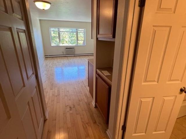 2030 N. Oakland Ave. Studio Apartment for Rent at 2030 N Oakland Ave, Milwaukee, WI 53202 Lower East Side