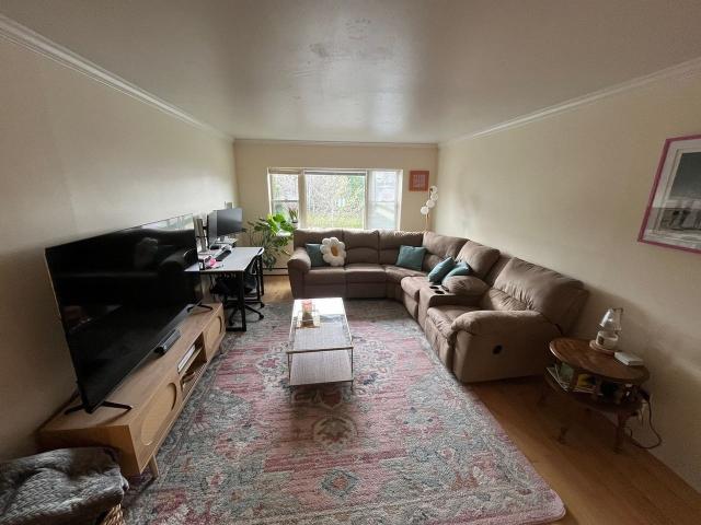 2030 N. Oakland Ave. Studio Apartment for Rent at 2030 N Oakland Ave, Milwaukee, WI 53202 Lower East Side