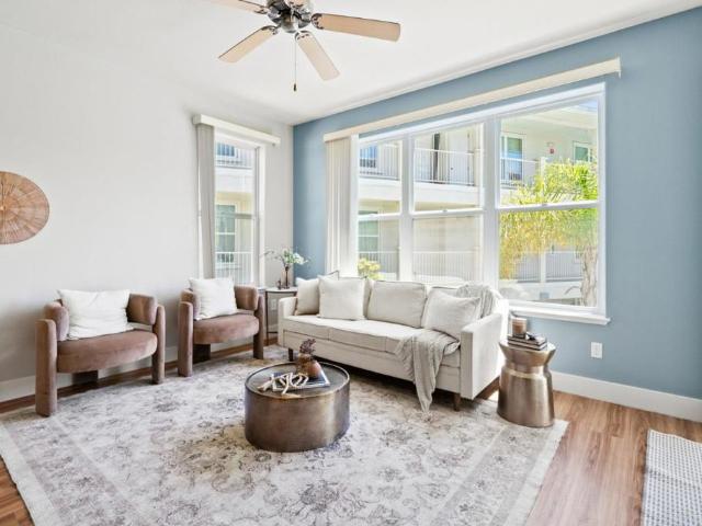 2030 N Pacific Avenue 237