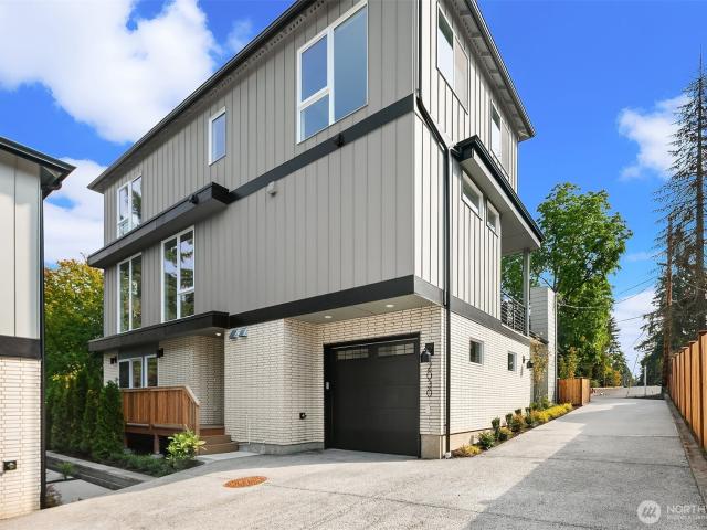 2030 NE 123rd Street