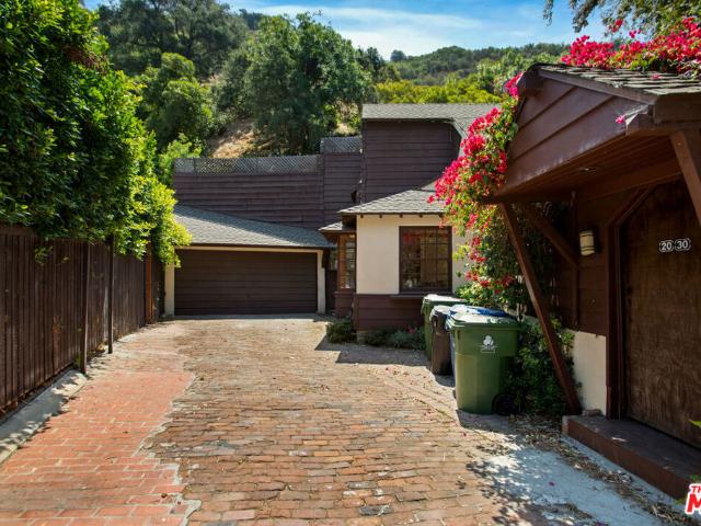 2030 Benedict Canyon Drive