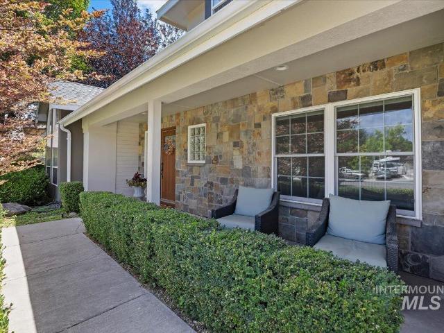 2030 Candlewood Circle