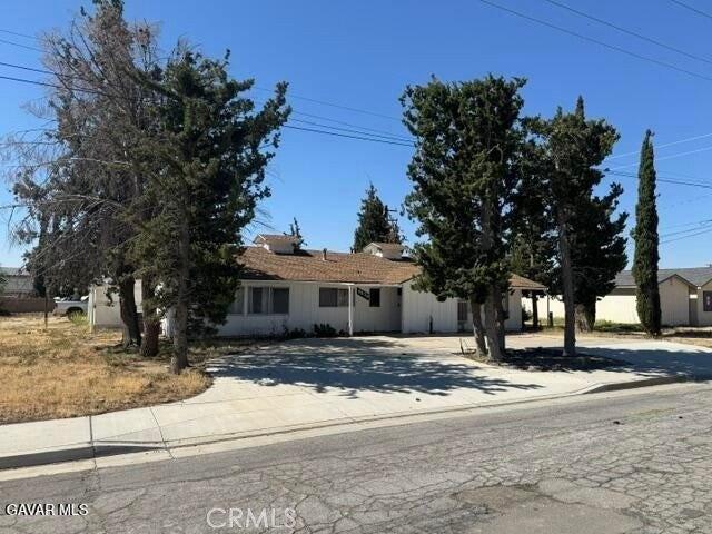 2030 Cerro Gordo St, Mojave, CA 93501
