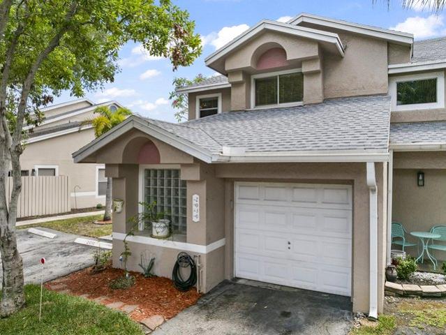 2030 Discovery Cir E, Deerfield Beach, FL 33442