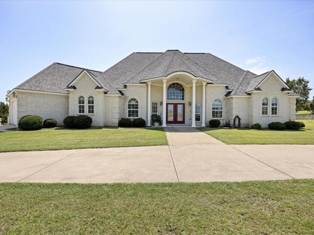2030 Hills Ct, Stephenville, TX 76401