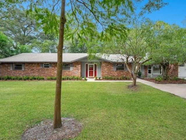 2030 Penncrest Ct, Deland, FL 32724 in De Land, Florida