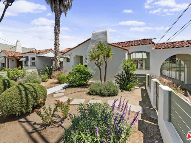 2030 S Redondo Boulevard
