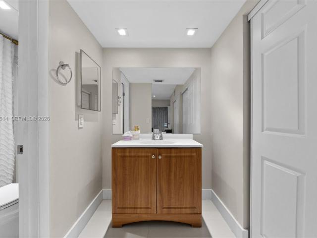20310 NE 3rd Ct, Unit 2, Miami, FL 33179 | MLS #A11936