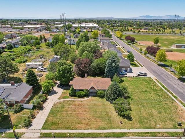 2031 N 1500 W, Clinton, UT 84015
