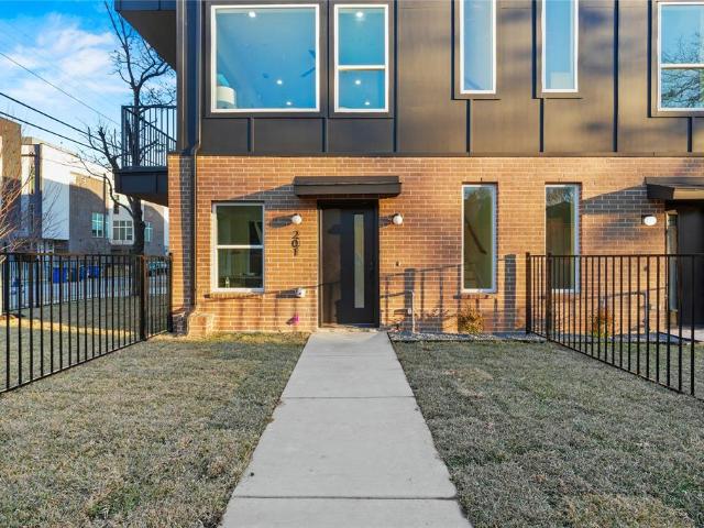 2031 N Prairie Avenue # 204