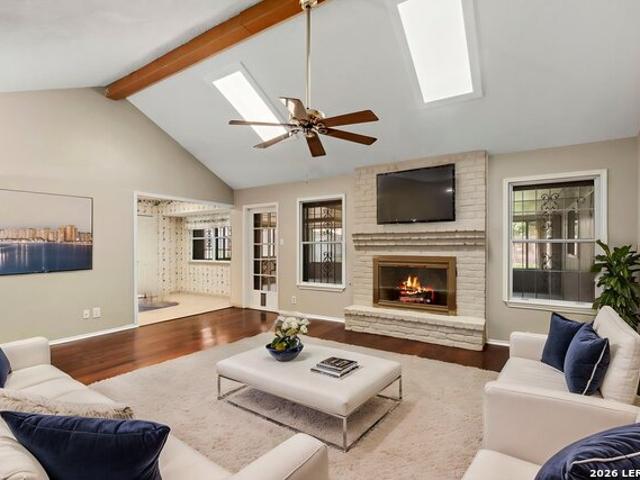 2031 Oak Vista