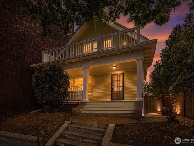 2031 Eastlake Ave E, Seattle, WA 98102
