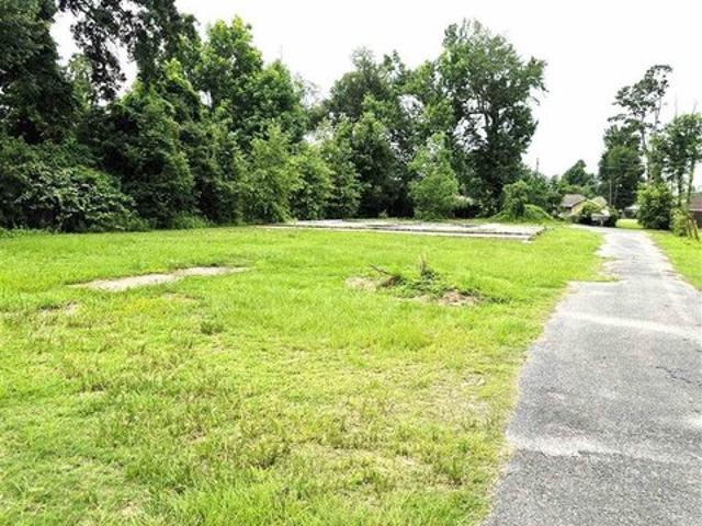 2031 Pin Oak St, Lake Charles, LA 70605