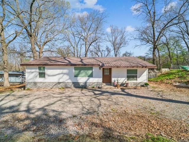 2031 Tarkington St, Tahlequah, OK 74464