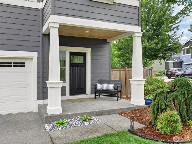 2031 th Street Ct E