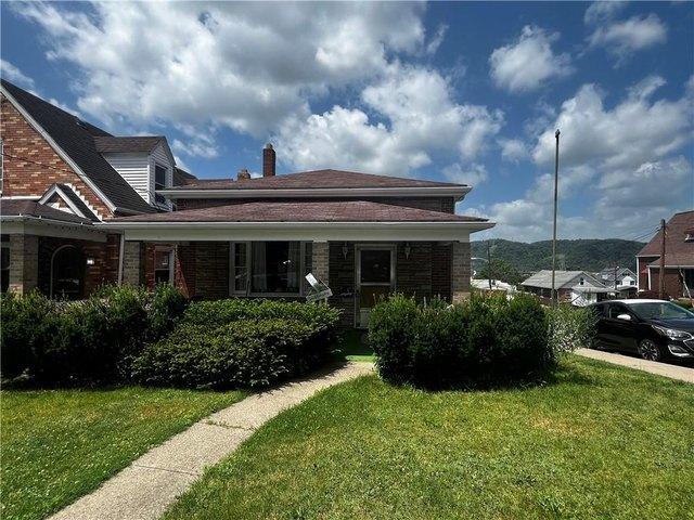 2031 Victoria Ave, New Kensington, PA 15068