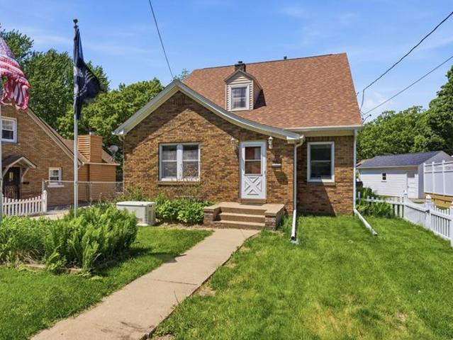 2031 12th St, East Moline, IL 61244