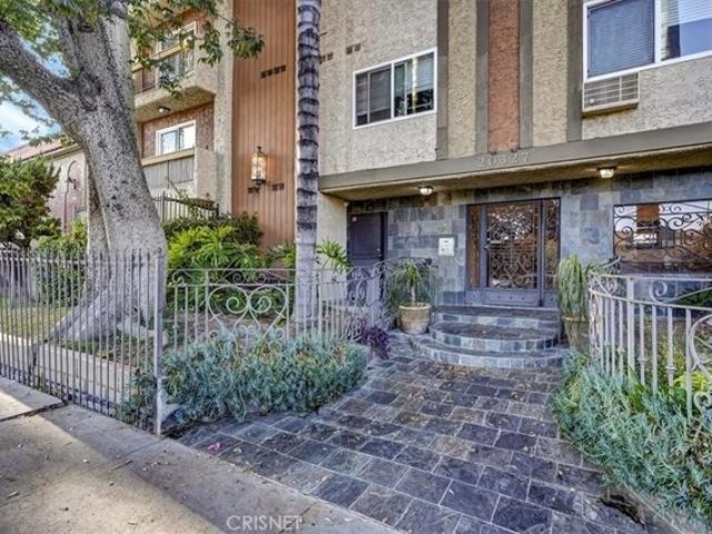 20327 Saticoy St Unit 304, Winnetka, CA 91306