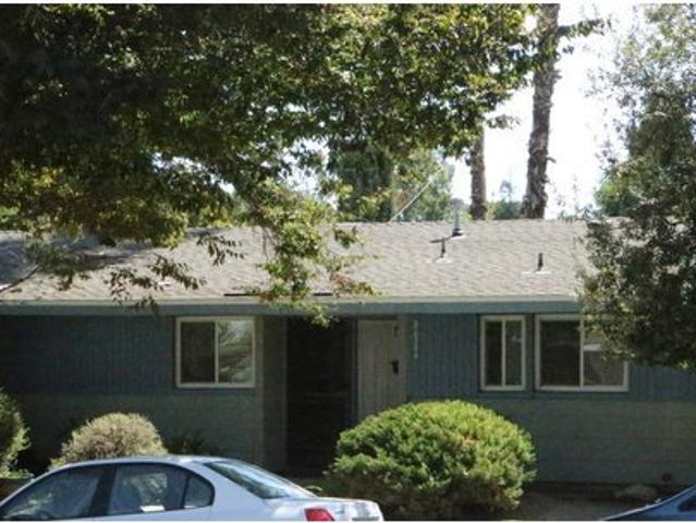 20324 Oxnard St, Woodland Hills, CA 91367