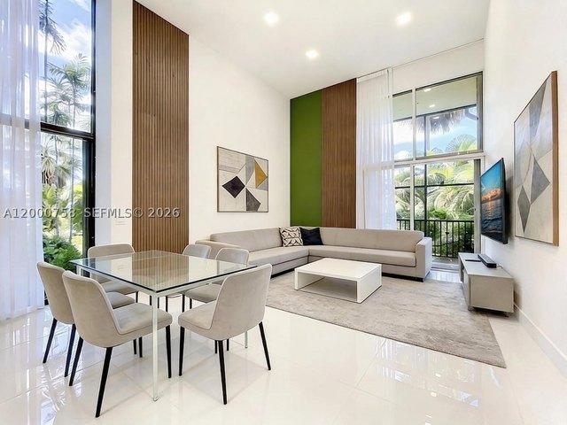 20329 W Country Club Dr Unit TH10, Aventura, FL 33180