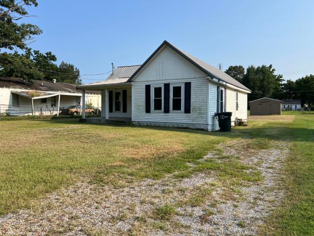 2032 Center Street