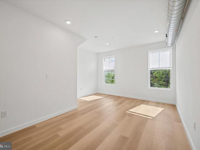 2032 E Lehigh Avenue # UNIT 3