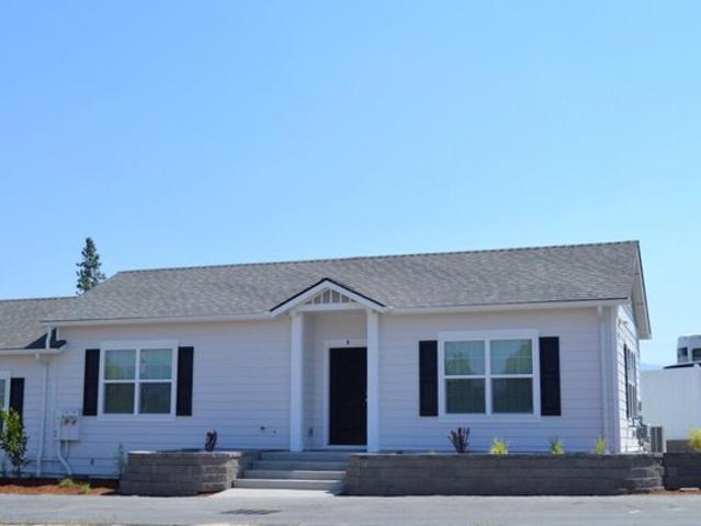 2032 SW Allen Creek Rd, Grants Pass, OR 97527