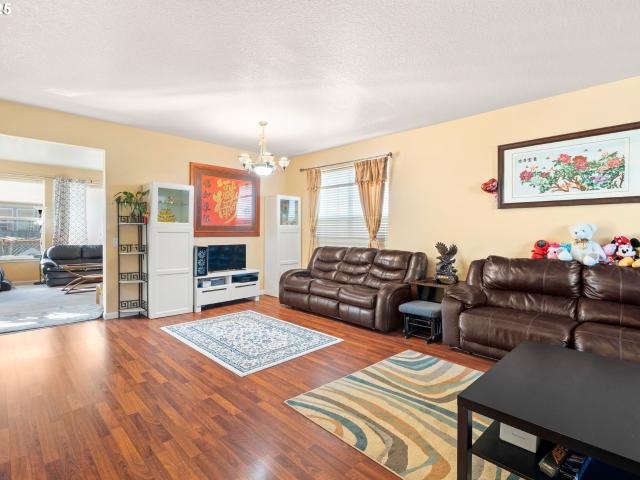2032 SW 33RD ST