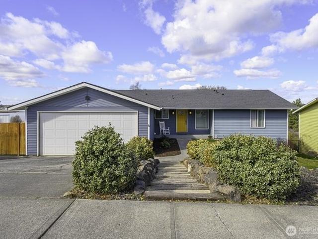 2032 S Beaumont Dr, Moses Lake, WA 98837