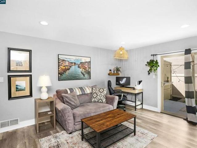 2032 Sierra Rd #8, Concord, CA 94518