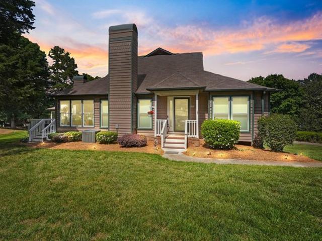 2032 Willow Hill Ln, Clayton, NC 27520