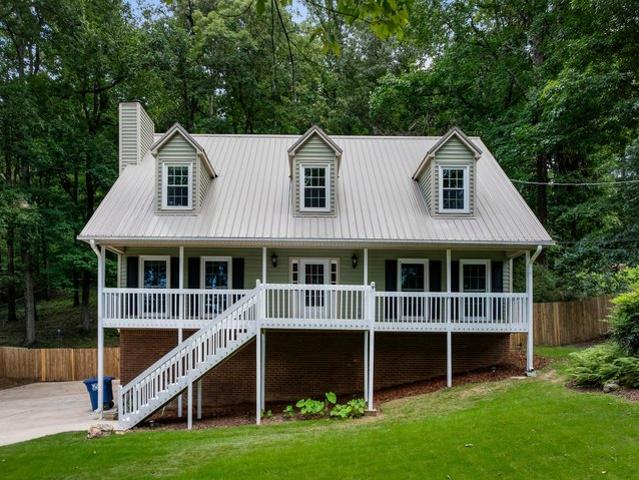 2032 Yancy Dr, Hoover, AL 35022