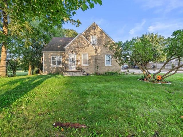 2032 30th Ave, Kenosha, WI 53144